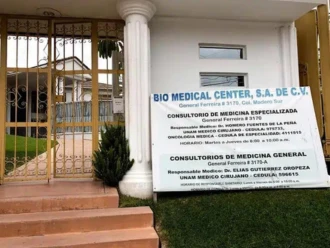 Herbal Tonic (Hoxsey) - Benefits & Risks (2024)